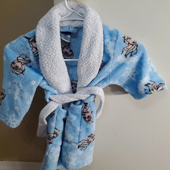 Disney | Pajamas | Frozen 2 Robe | Poshmark